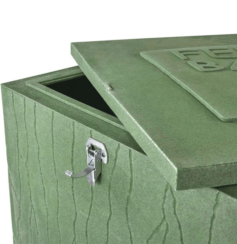 Gravity Fed Post Mounted Weatherproof Feed Bank Deer and Game Hunting ...